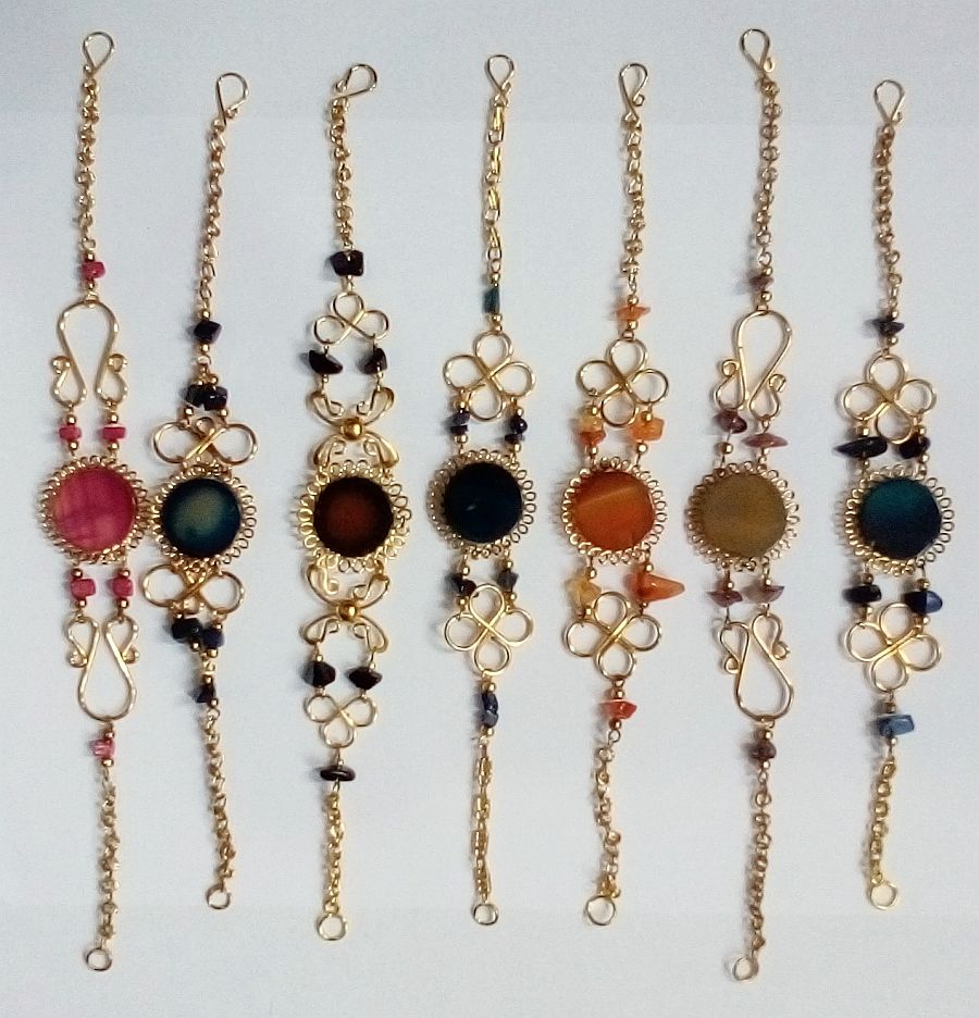 Agate Bracelets with golden alpaca – Peru Miski